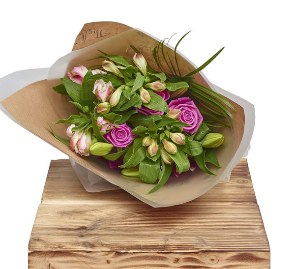 Classic Mixed Bunch Flower Gift Wrap – The Gift Project